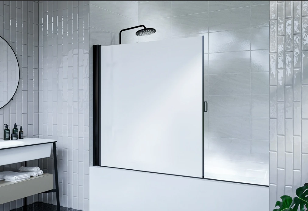 Product Overview: Retractable Shower Screen